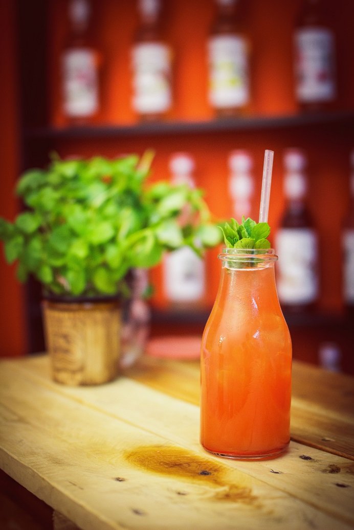 Red Screwdriver - пить с водкой и красным апельсиновым соком. - Напитки ...